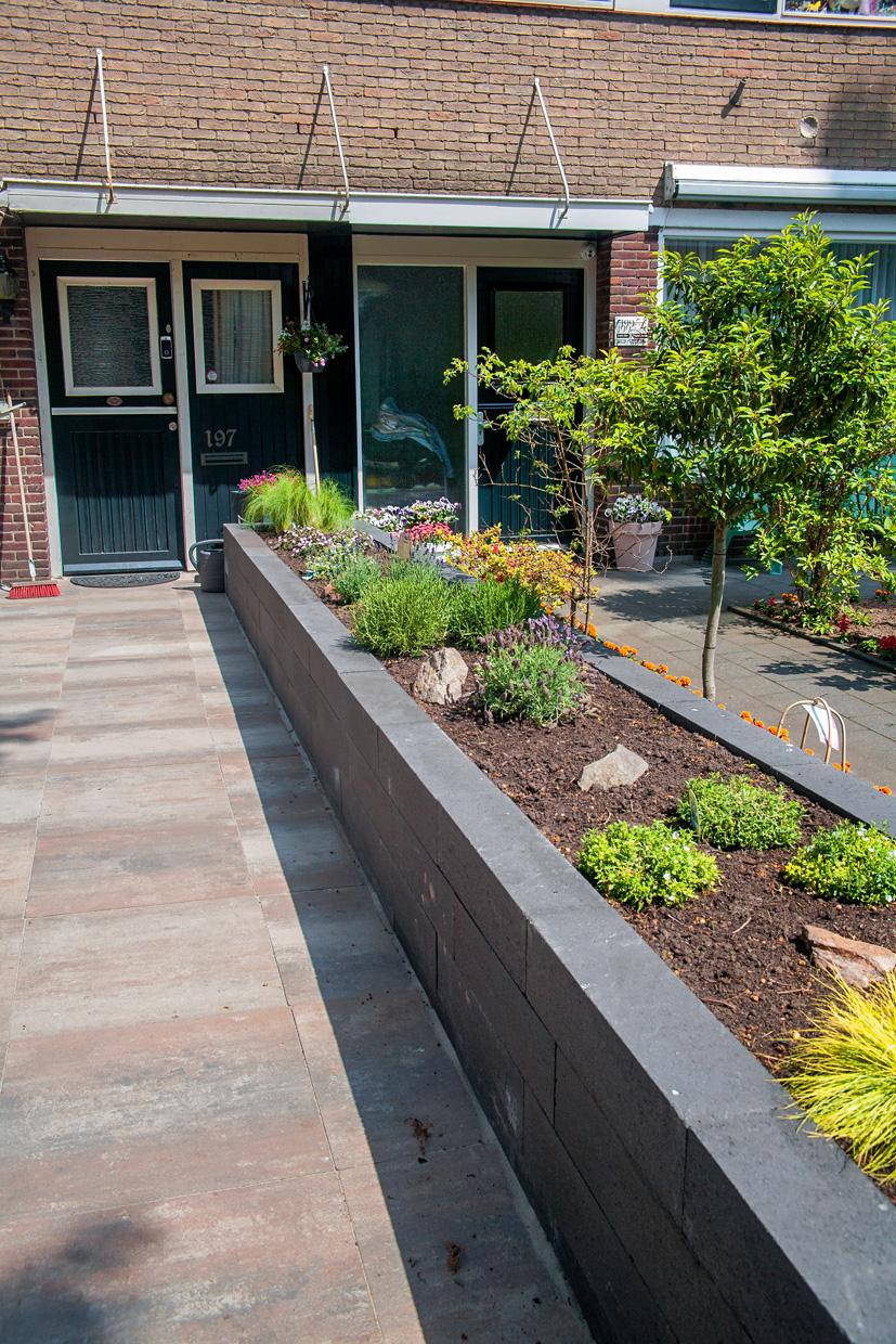 Tuin aanleg met verhoogde plantenborders in Soesterberg!